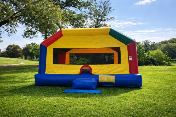 Large Fun House Bounce - SMR Inc / Talk of the Town